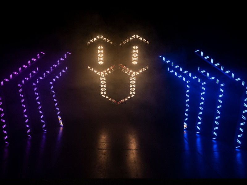 PORTMAN LIGHTS S-TRIBE | LED Shapes